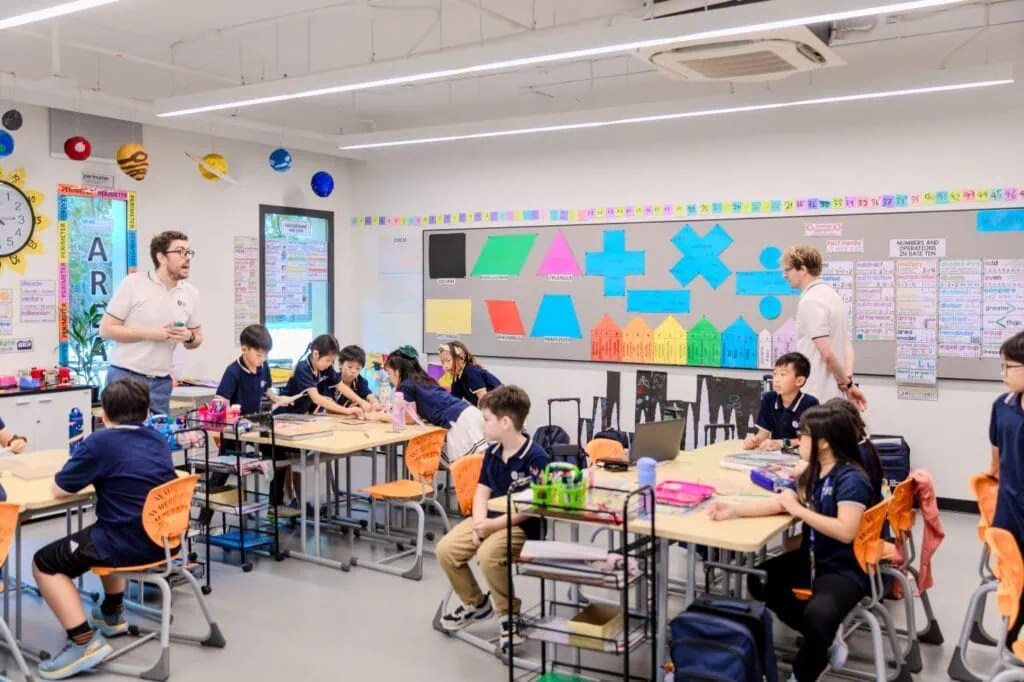 Explore the Concept of Two Teachers in One Classroom